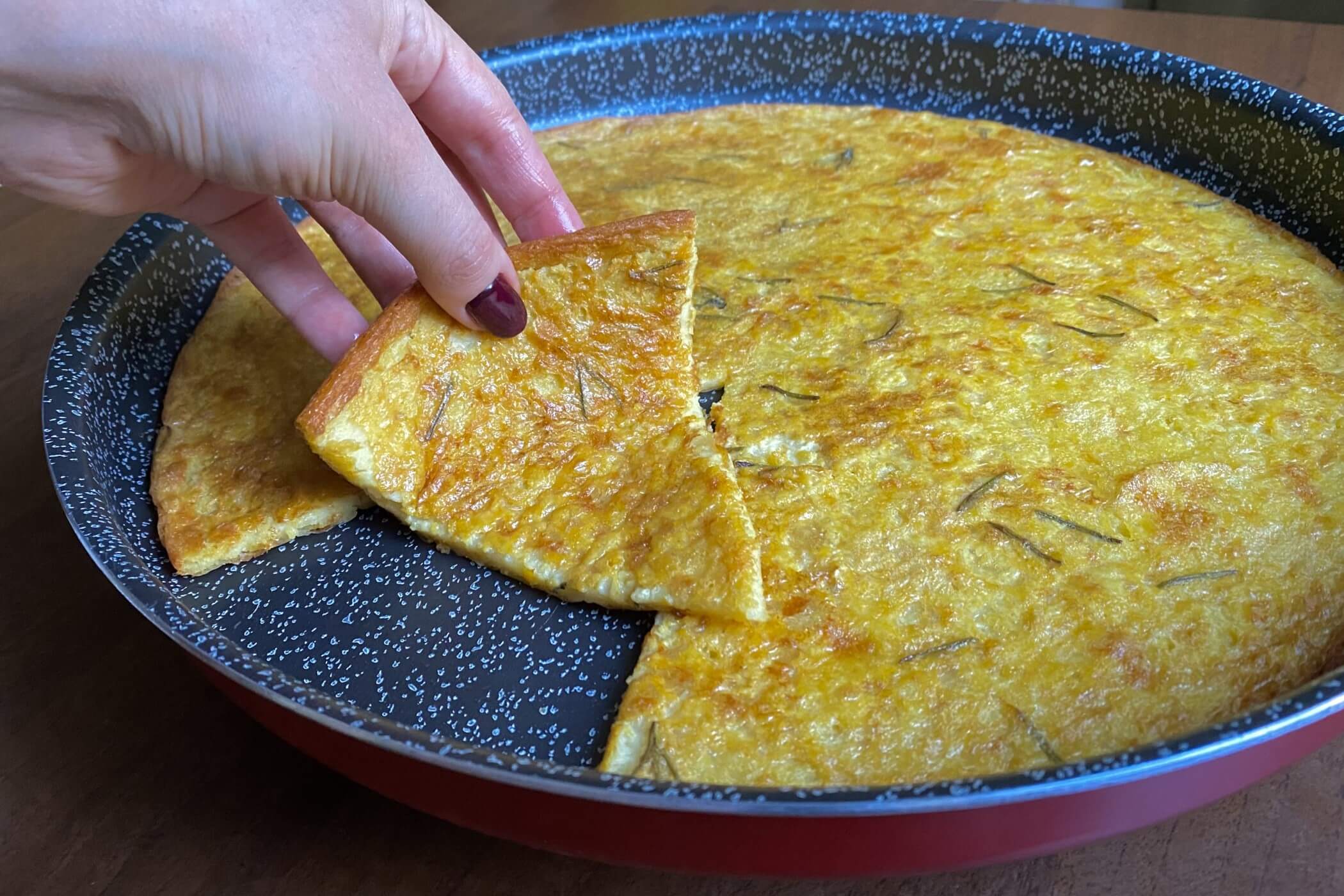 Farinata di ceci, la ricetta della tradizione ligure - MoltoFood