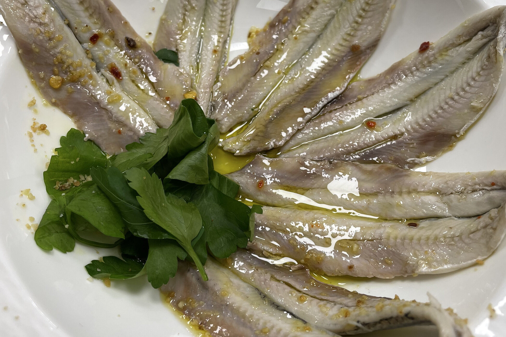 Alici marinate, la ricetta facile da fare a casa - MoltoFood