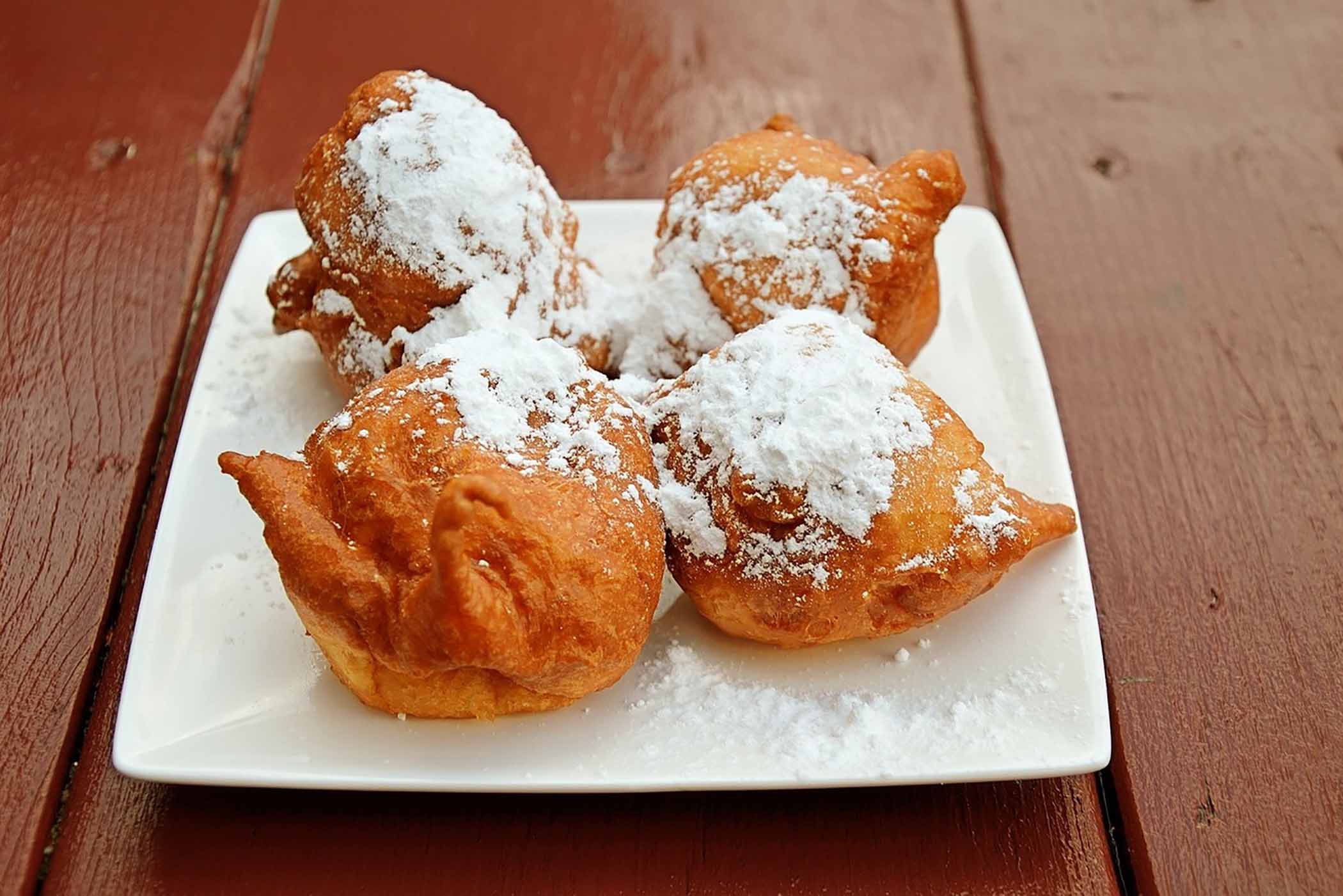La ricetta delle frittelle di San Giuseppe - MoltoFood