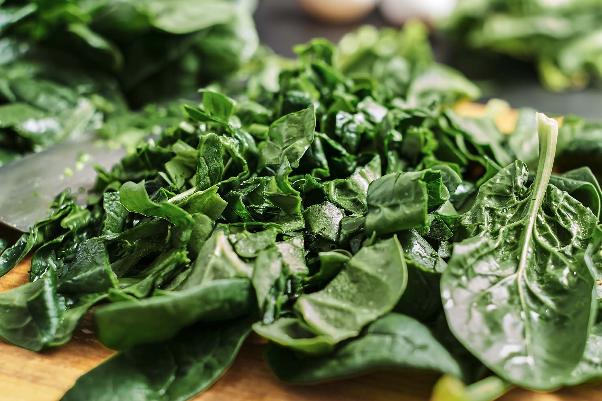 Spinaci: benefici per la salute e ricette gustose - MoltoFood