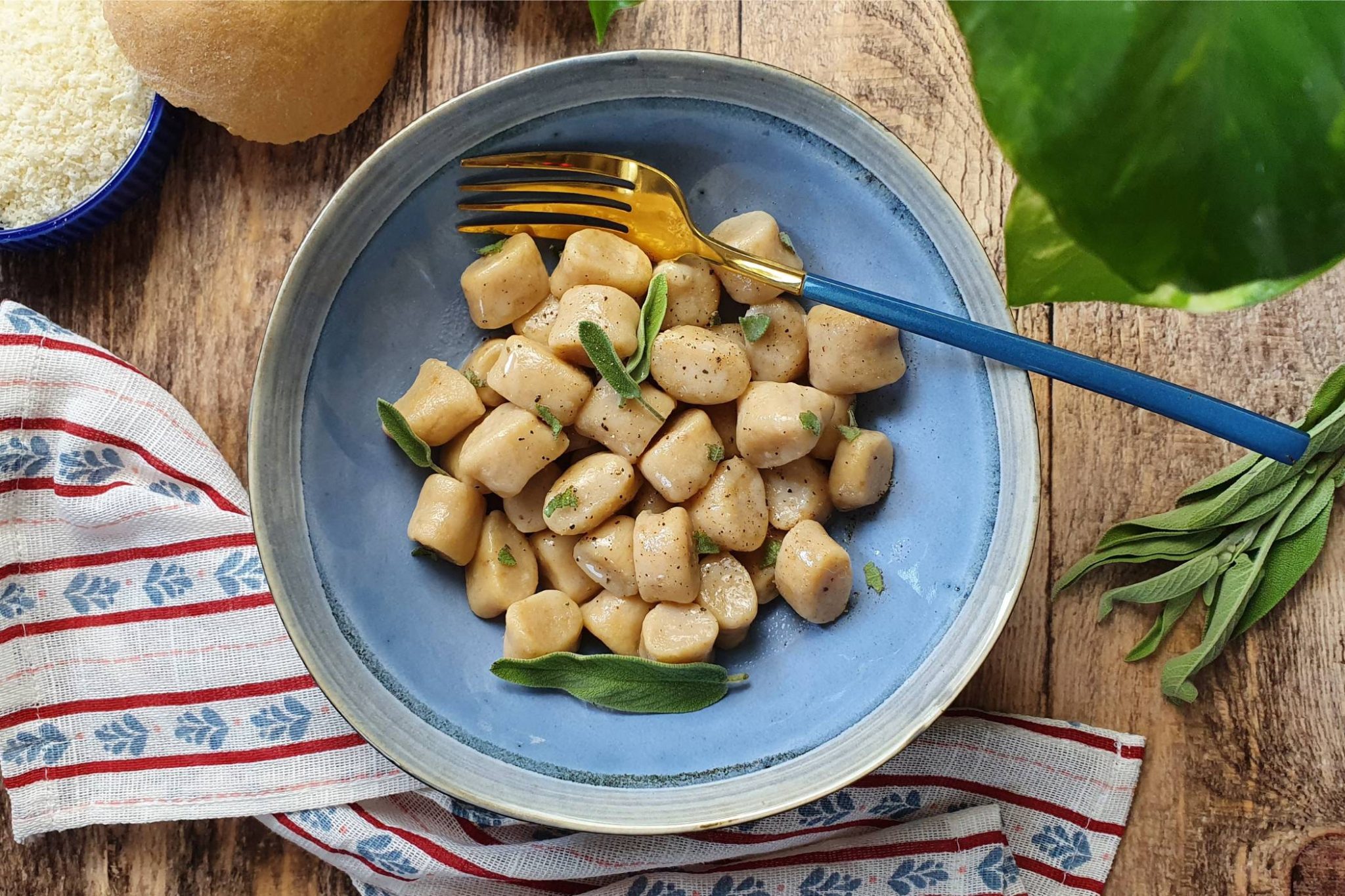Gnocchi di pane, la ricetta - MoltoFood