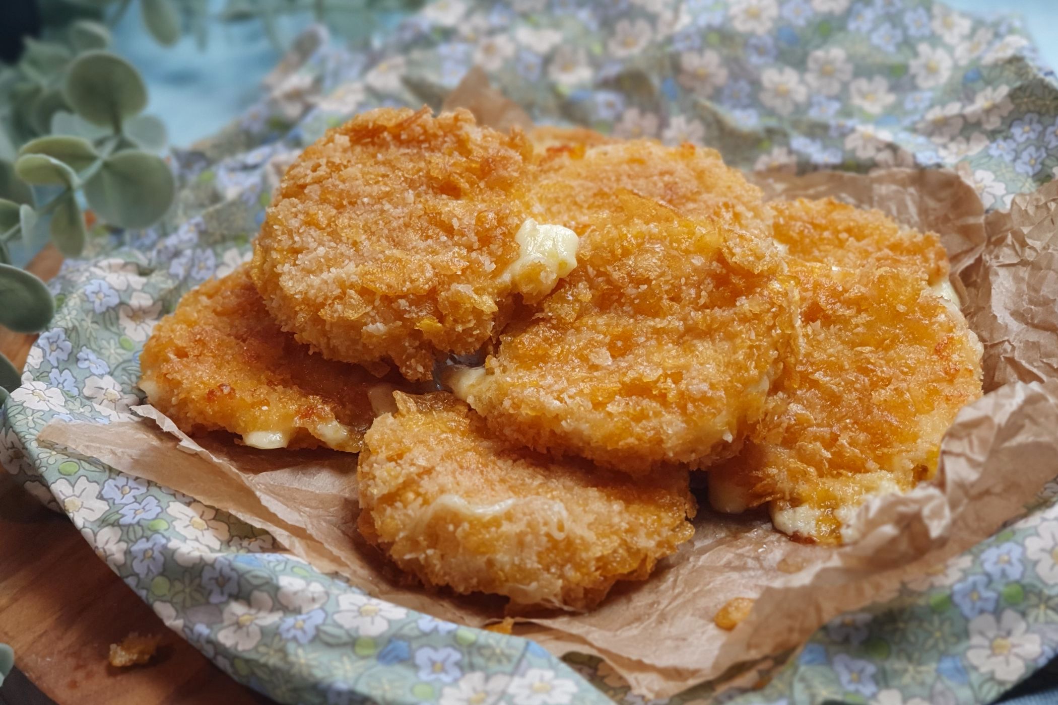 Crocchette di formaggio, la ricetta filante - MoltoFood