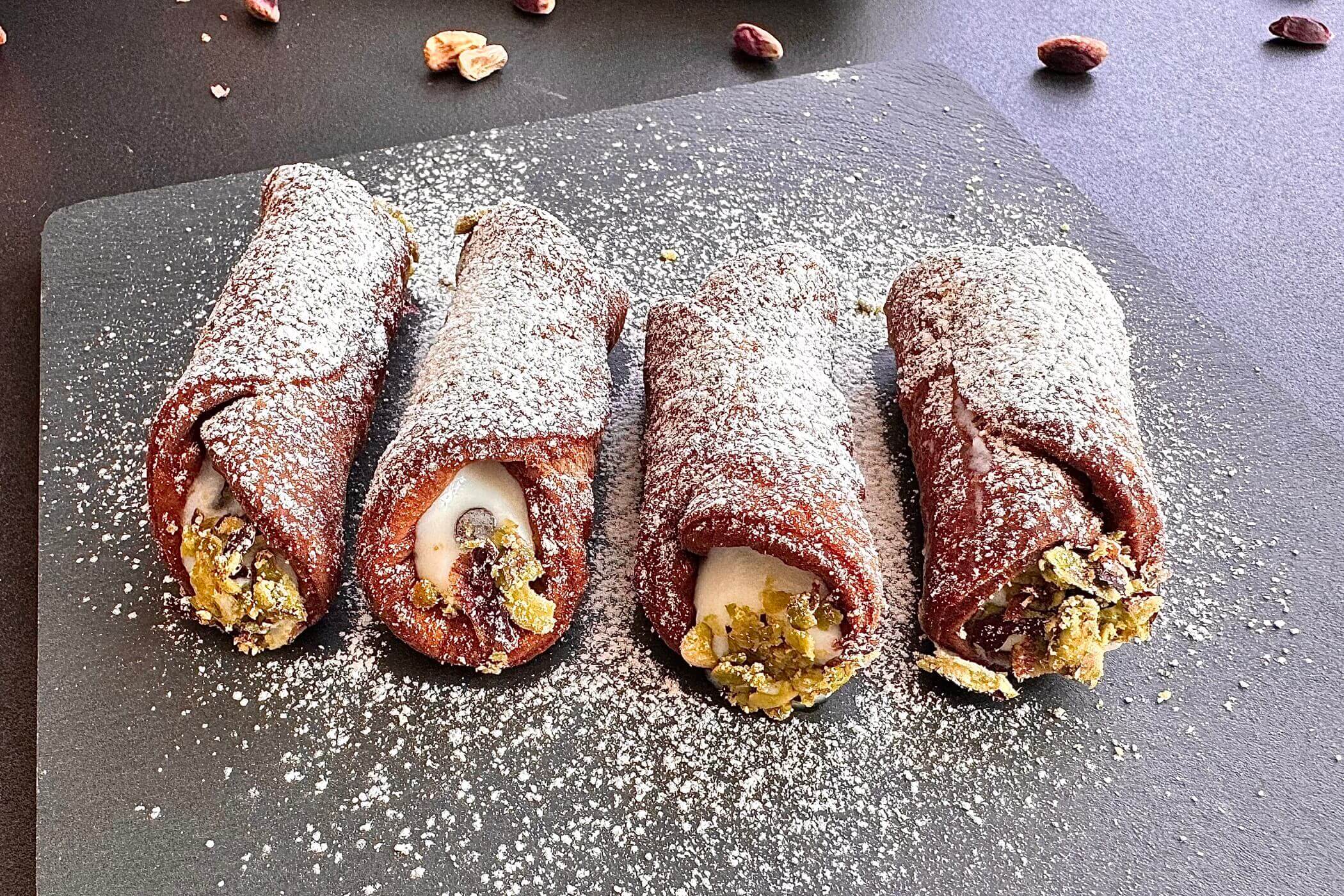 Cannoli siciliani, la ricetta facile - MoltoFood