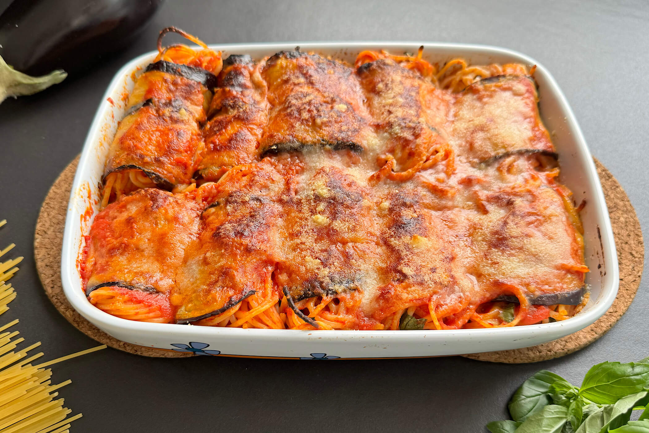 Involtini di melanzane con spaghetti, la ricetta siciliana - MoltoFood