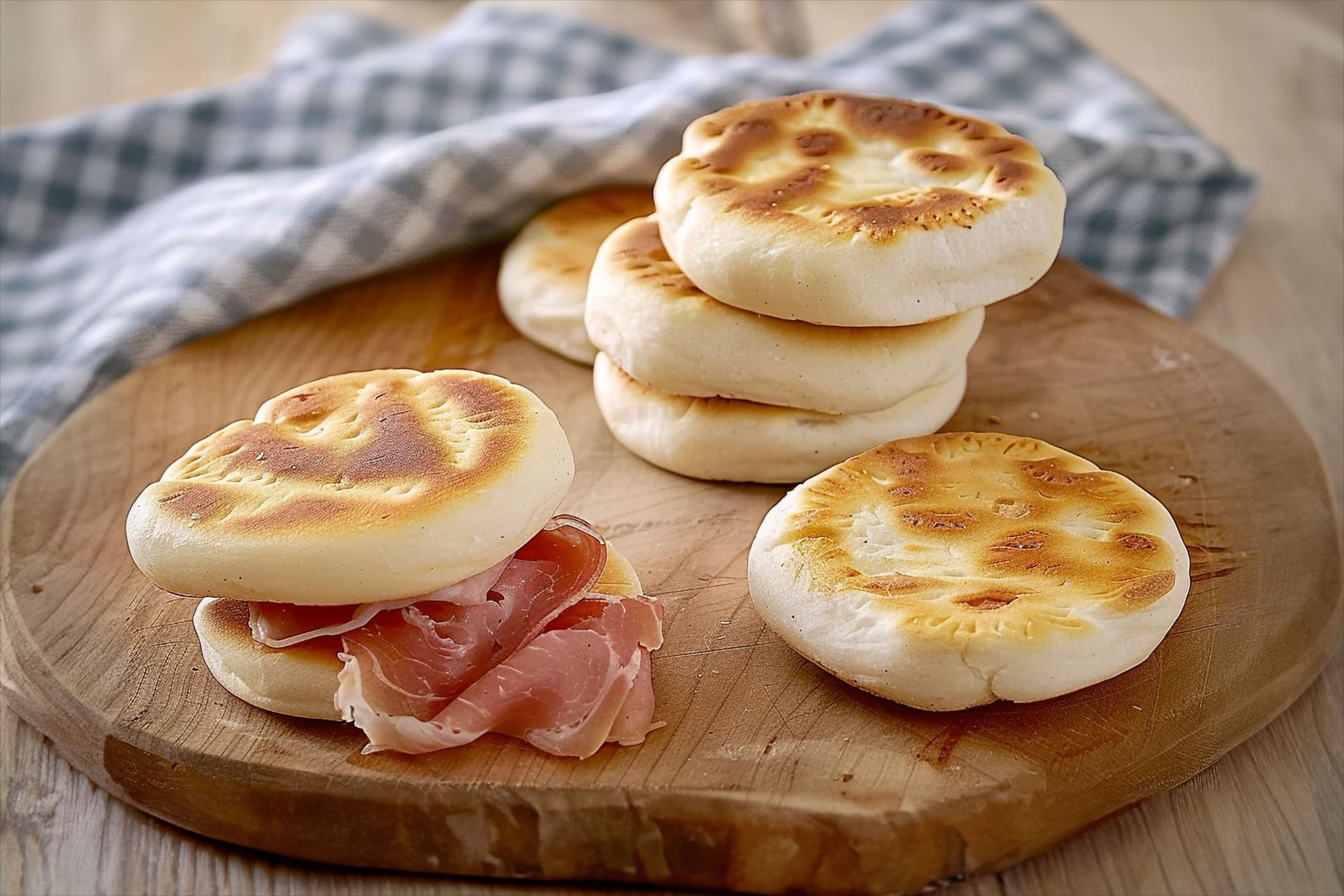 La ricetta delle tigelle: l'autentico sapore dell'Emilia - MoltoFood