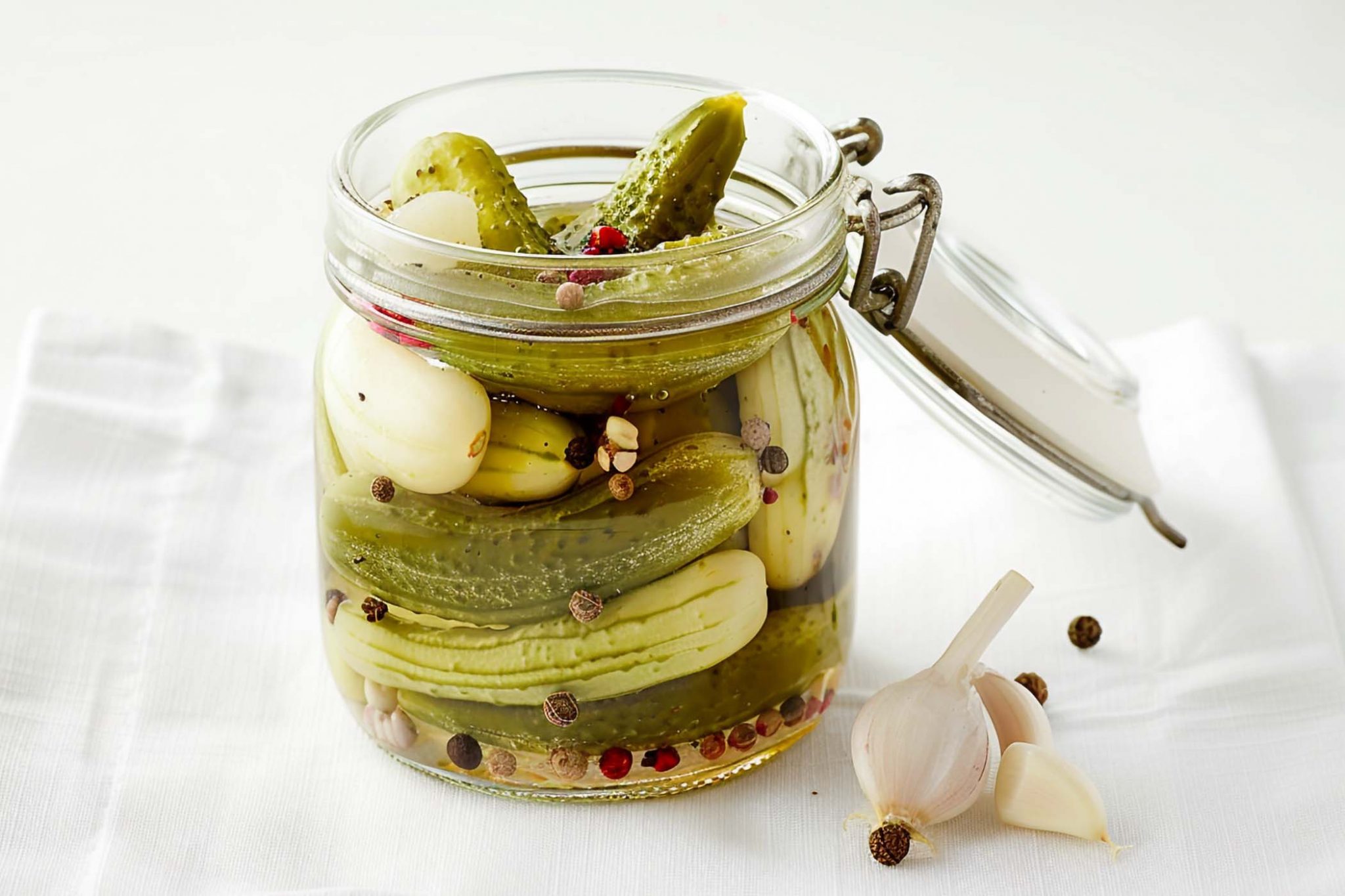 Come fare i cetriolini sott'aceto, la ricetta completa - MoltoFood