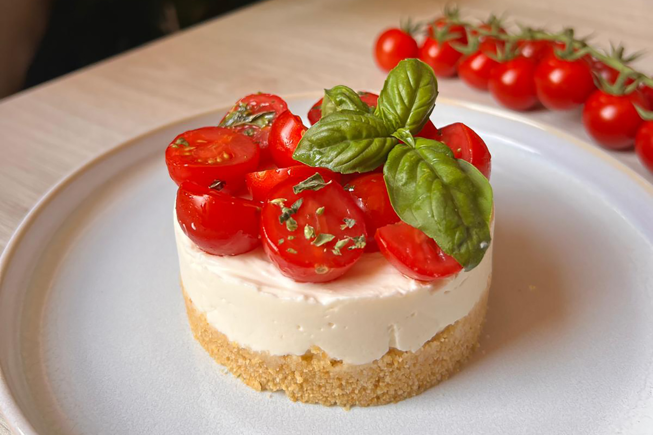 Cheesecake fit salata, la delizia pronta in 5 minuti - MoltoFood
