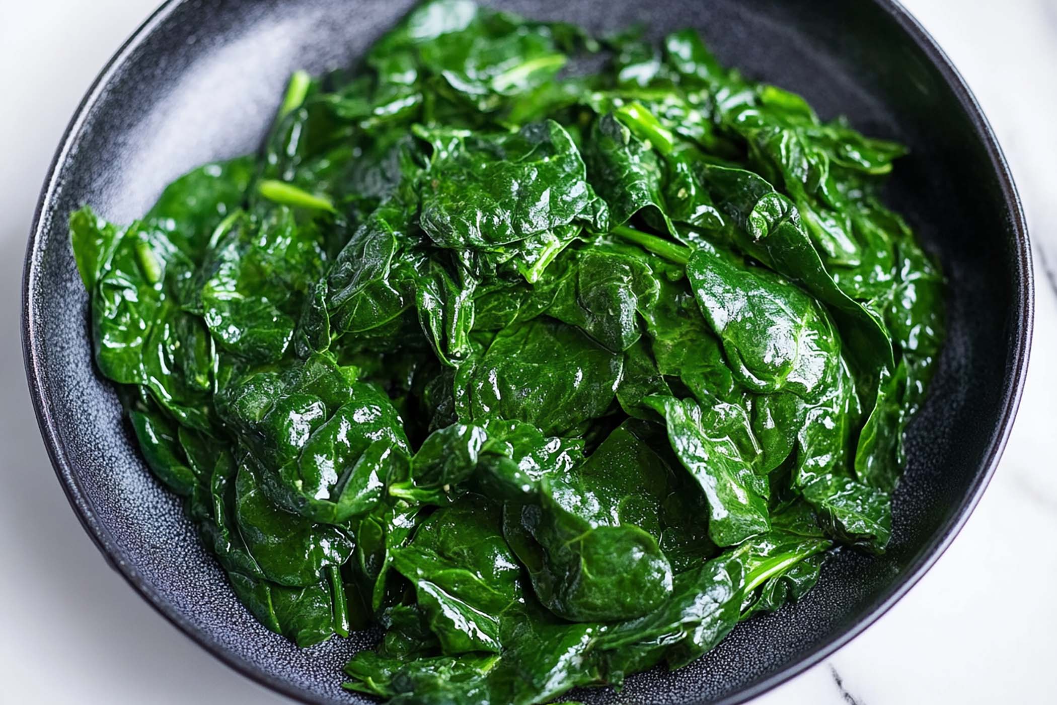 Spinaci perche fanno male - MoltoFood