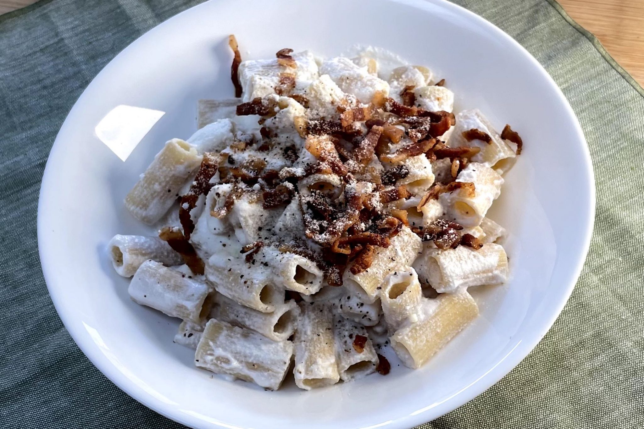 Pasta alla pecorara: la ricetta "alla romana" dal sapore intenso ...