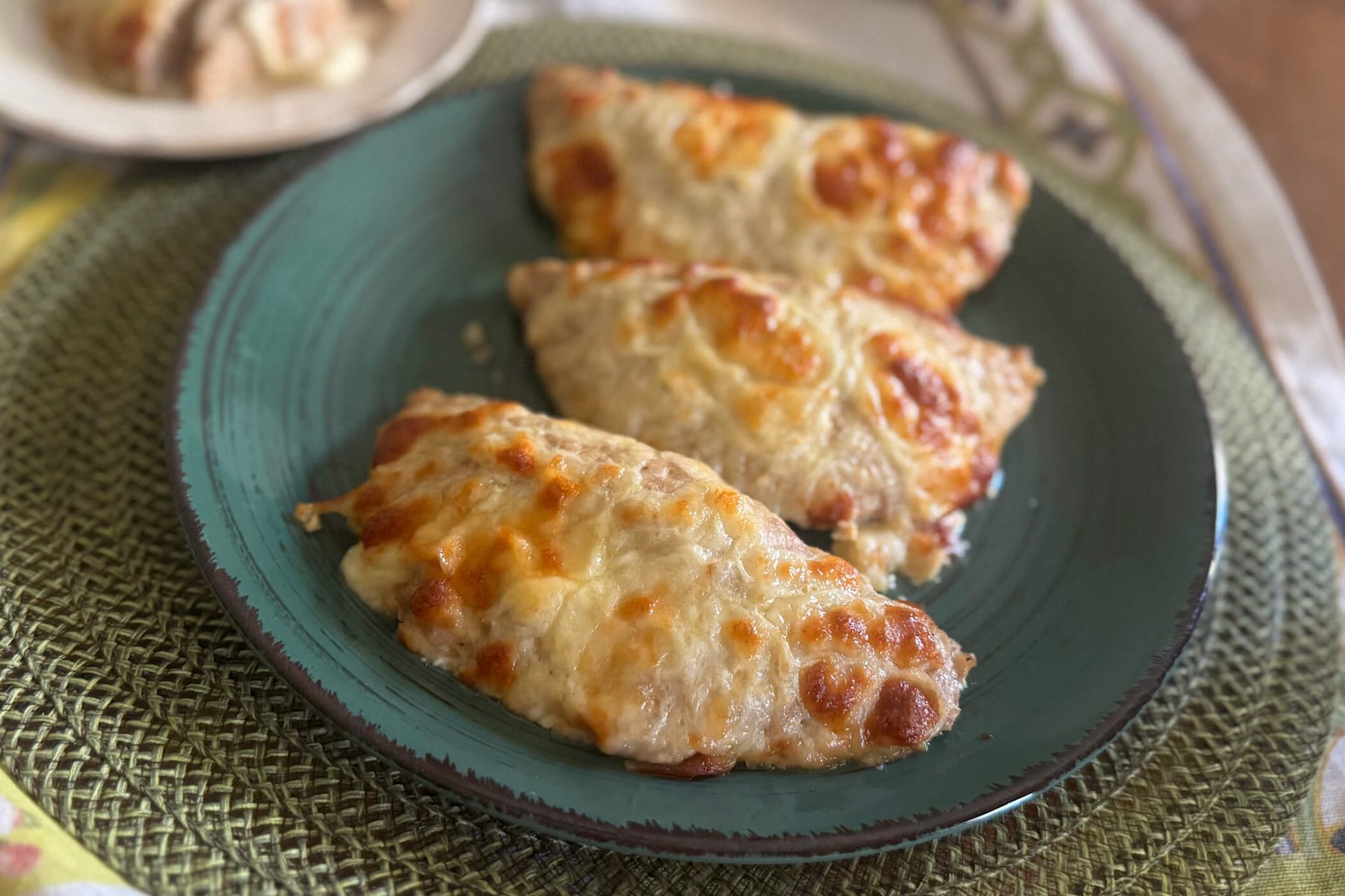 Finto calzone di pollo, il secondo croccante fuori e filante all ...